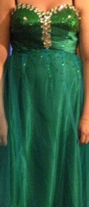 Gloucester Teen Who Ordered Prom Dress From Hong Kong Devastated When