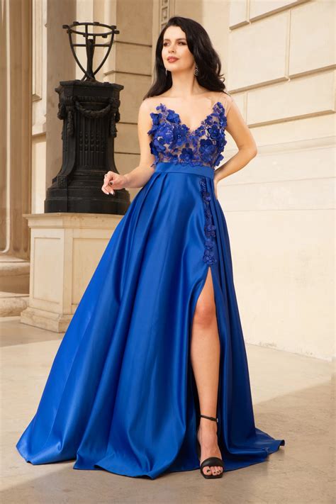 Rochie Lunga Abigail Royal De Lux Tip Printesa Din Tafta Cu Flori 3D