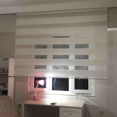 Brillant Stor Zebra Pliseli Beyaz Stor Zebra Perde Düz Eteksiz