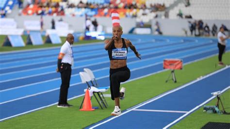 EL SALVADOR REINA DEL SALTO TRIPLE YULIMAR ROJAS CLASIFICÓ A LOS