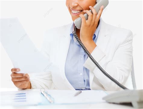 Empresária Africana Com Telefone No Escritório Fazendo Jovem Contador Png Documentos