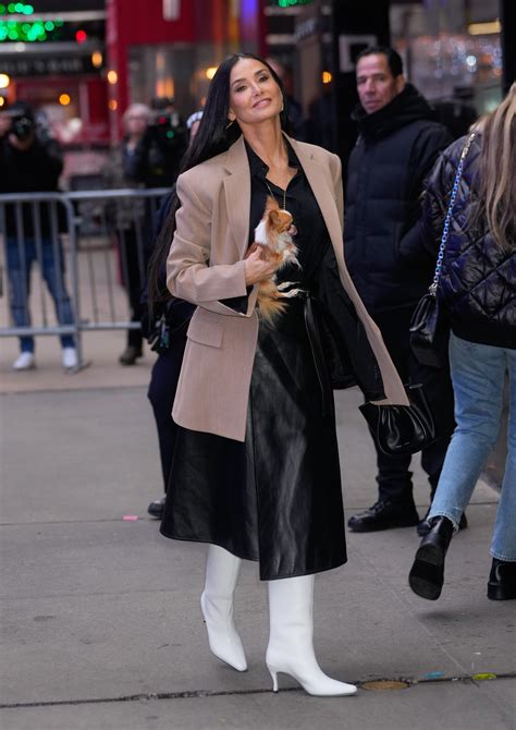 Demi Moore Expertly Elevated The Naked Dress And Exposed Bra Combo