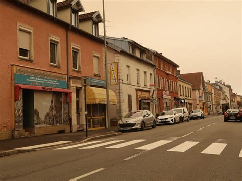 Belfort De nouveaux magasin de meubles design vêtements doccasion et