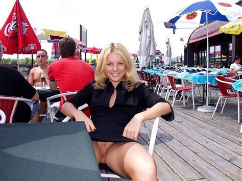 Public Upskirt No Panties Photo Naked Chiks