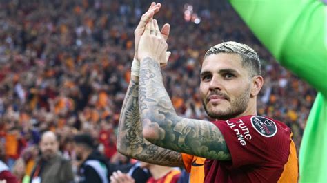 Mauro Icardi ailesiyle birlikte İstanbul a geliyor