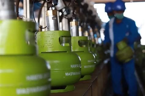Makin Langka Pertamina Tambah 1 Juta Tabung LPG 3 Kg Untuk Jawa Timur