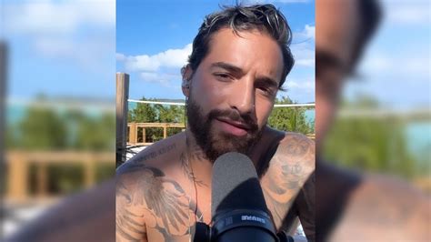 Sin ropa y muy sexy Maluma celebra que su canción Junio fue la número