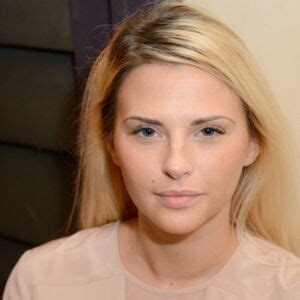 Kelly Vedovelli Biographie News Photos Et Videos T L Loisirs