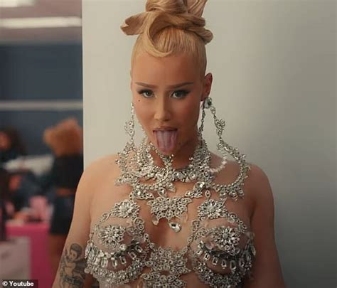 Iggy Azalea Poses Naked In Nothing But Diamonds And Raps About