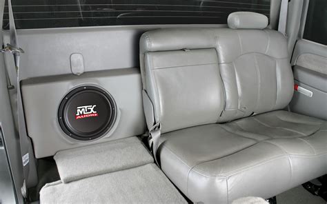 Chevrolet Silverado 1500 Subwoofer Box