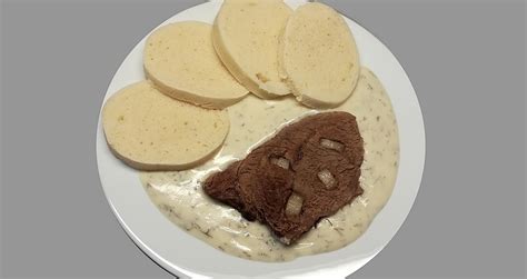 Koprová omáčka s hovězím masem recept