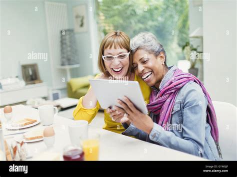 Les Femmes Matures Banque De Photographies Et Dimages à Haute Résolution Alamy