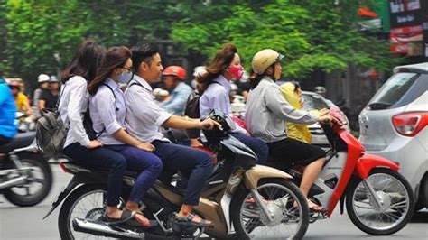 Cảnh báo giật mình về HS đánh võng xe đạp điện