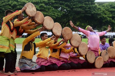 Atraksi Rapai Geleng Santri Aceh Antara News