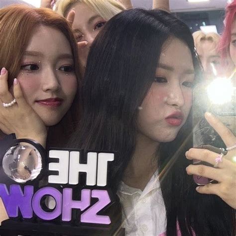 Hyewon Lq Gowon Olivia Hye Park Chaewon Son Hyeju Loona Olivia Hye