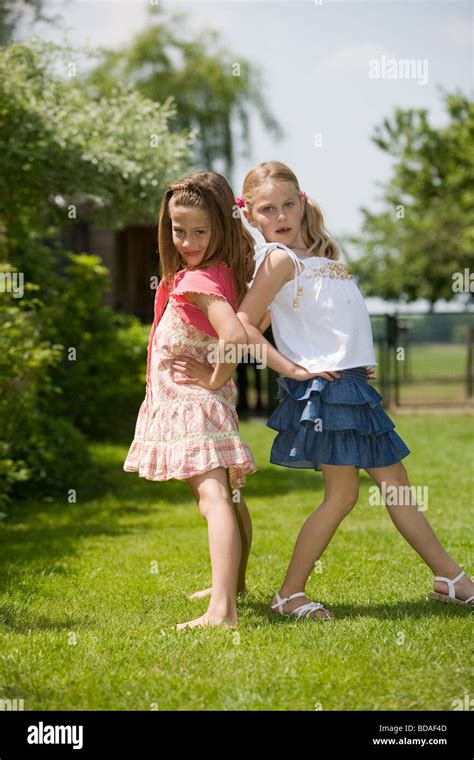 Niñas modelos fotografías e imágenes de alta resolución Alamy