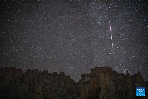 Veja Imagens Impressionantes Da Chuva De Meteoros Perseidas Em Sichuan