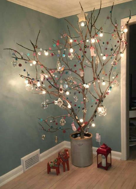 Cómo hacer un árbol de Navidad con ramas secas