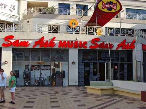 Sam Ash To Close Of Its Us Stores Reportedly Including Branches