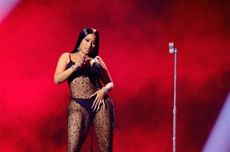 Galerie Foto Nicki Minaj Dezv Luiri Despre Cum A Ajuns Dependent De