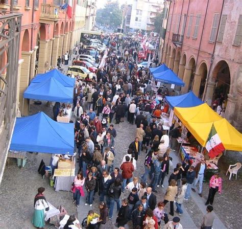 Alla Fiera Di San Luca Tra Mercatini Musica E Una Mostra Speciale