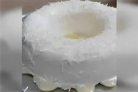 Pudim de coco fácil e rápido basta bater os ingredientes no