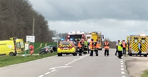 Gray Trois personnes grièvement blessées dans un choc frontal