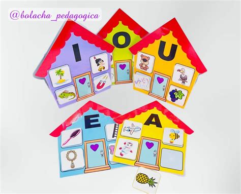 Casinha das vogais Bolacha Pedagógica Conecte se à emoção das