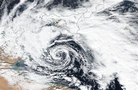 Medicane Sul Mediterraneo 3 Cicloni SullItalia Nei Primi 60 Giorni