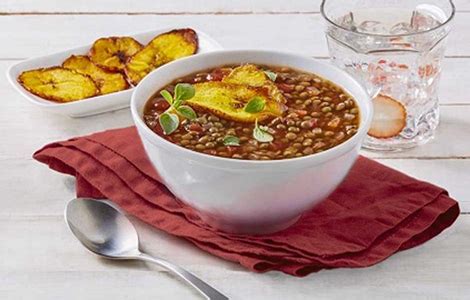 Sopa de lentejas con plátano Periodista SoledadDurazo