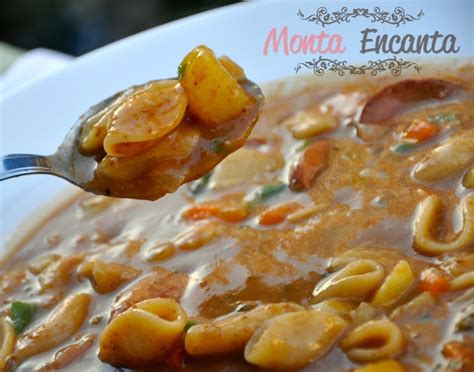 Sopa de Feijão macarrão e legumes Monta Encanta