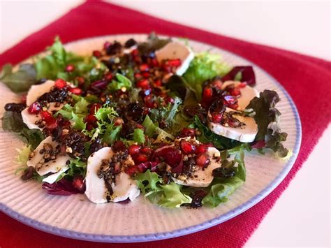 Ensalada De Queso De Cabra Granada Y Frutos Secos Receta Ekilu