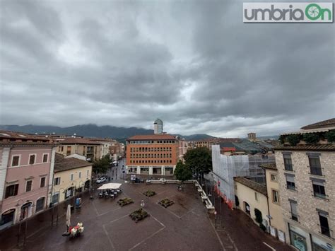 Terni Villaggio Babbo Natale E Damore In Piazza Europa Da 100 Mila