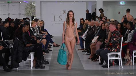 Fully Nude Catwalk Photos