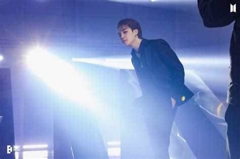 BTS News 방탄소년단 지민 라이까지 솔로 3곡 스포티파이 2억 스트리밍 가사 내용을 음으로 표현 뷰어스