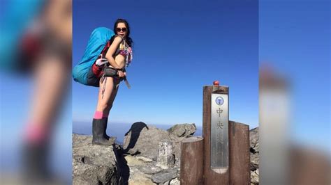 台湾のビキニ登山家が死亡谷へ転落し凍死か CNN co jp