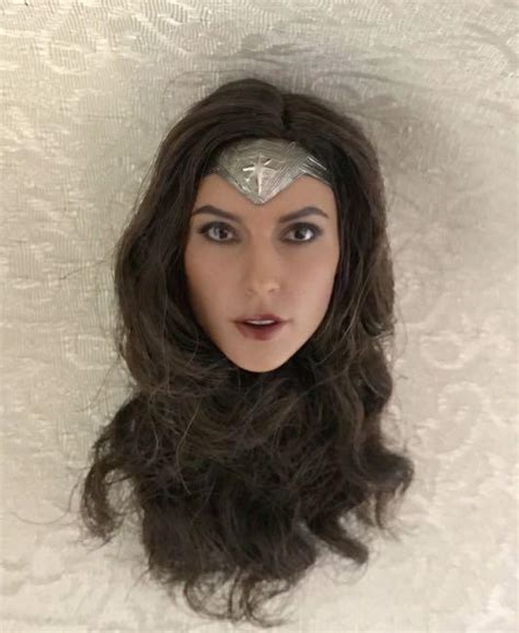 DC DAWN OF JUSTICE BVS HOT TOYS 1 6 SCALE WONDER WOMAN 1 0 HEAD SCULPT