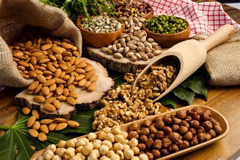 Frutta secca proprietà e benefici KitchenLand