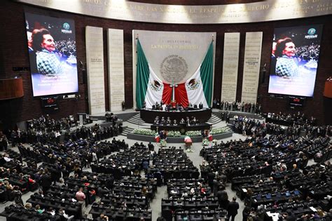 Ifigenia Martínez Rinden homenaje luctuoso a la presidenta de la