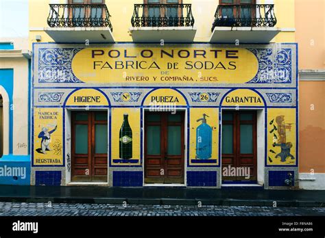 Puerto de fábrica hi res stock photography and images Alamy
