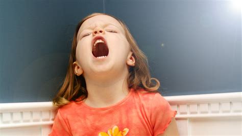Comment aider son enfant à surmonter ses crises magicmaman