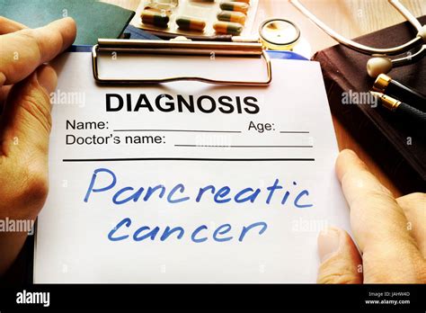 Pankreas Krebs Diagnose In Einem Medizinischen Formular Stockfotografie