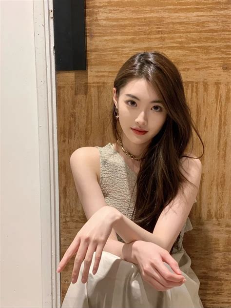 Chinese Gorgeous Model Ig Yiyeisabella Weibo Saye Beautiful