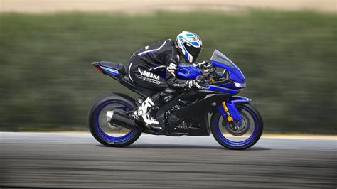 Yamaha Yzf R Gallery