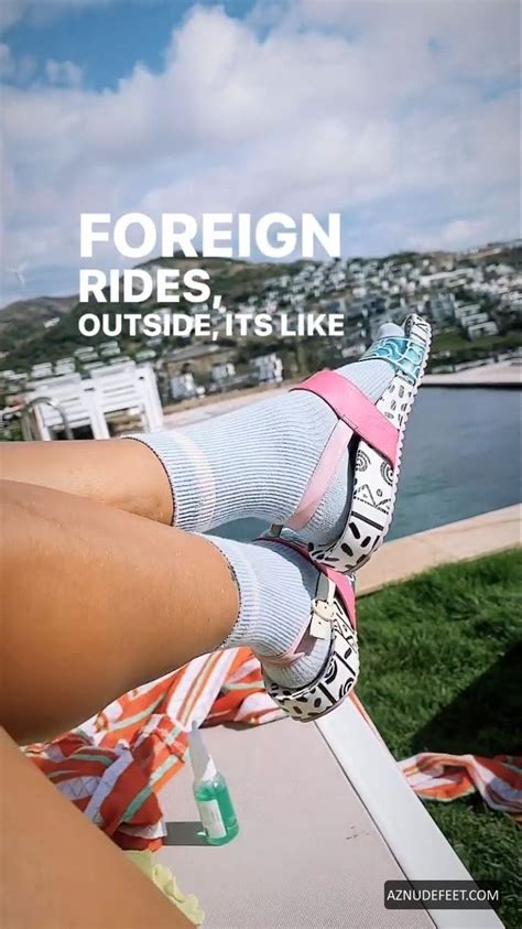 Nazli Kayaaslan Feet Aznudefeet