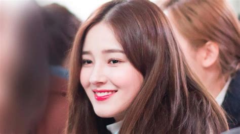 Nancy Momoland Hd Desktop Wallpapers Wallpaper Cave