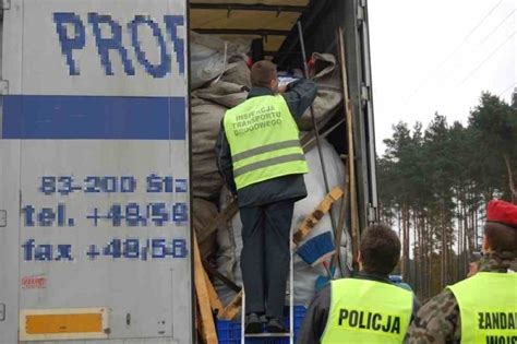 Nielegalne przemieszczanie odpadów Sozosfera ochrona środowiska