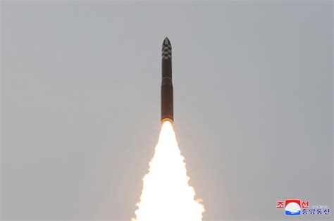 La Corée du Nord tire 2 missiles balistiques après l US S Exercices en