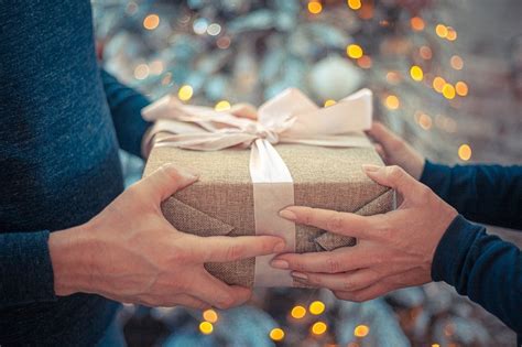 Jak Zapakowa Prezent Pakowanie Prezentu Krok Po Kroku Diy