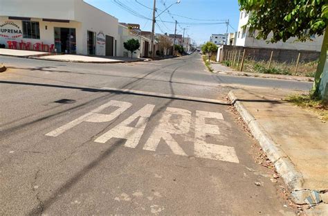 Moradores cobram melhor sinalização iluminação e instalação de